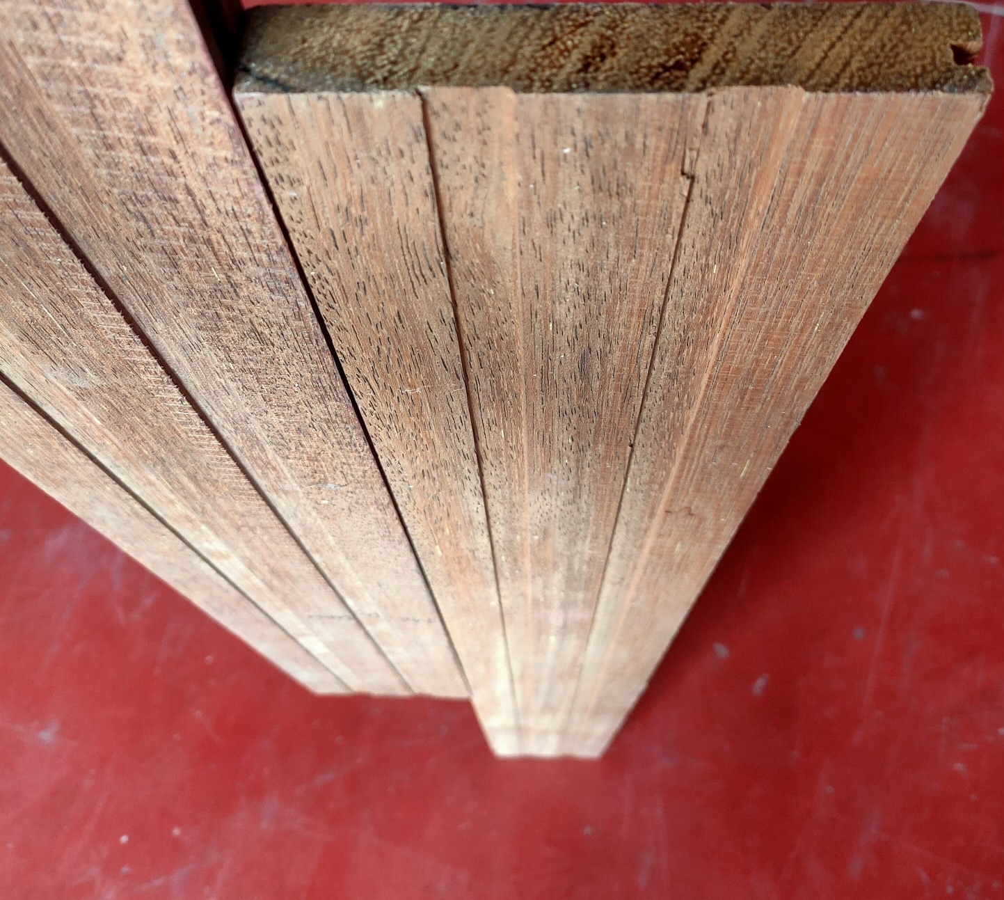 Cómo Prevenir Posibles Plagas en las Tarimas de Madera