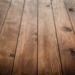 Cómo elegir la tarima adecuada para cada habitación de tu hogar